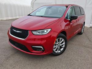Red Chrysler Pacifica 2025 in Jelgava, with an engine capacity of 3.60 L and mileage of 18 thousand km for 44900 €, photo  on AUTOMOTO.COM.LV