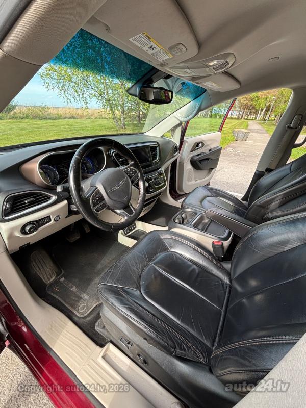 Red Chrysler Pacifica 2016 in Tallinn, with an engine capacity of 3.60 L and mileage of 262 thousand km for 18900 €, photo 7 on AUTOMOTO.COM.LV