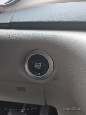 Sarkans Chrysler Pacifica 2017 Tallina, ar dzinēja tilpumu 3.60 L un nobraukumu 121 tūkst. km par 11490 €, foto 17 vietnē AUTOMOTO.COM.LV