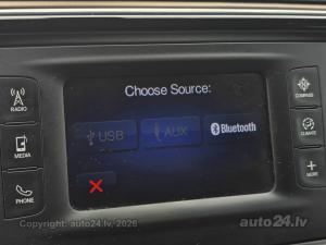 Sarkans Chrysler Pacifica 2017 Tallina, ar dzinēja tilpumu 3.60 L un nobraukumu 121 tūkst. km par 11490 €, foto 21 vietnē AUTOMOTO.COM.LV