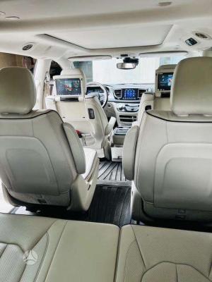 Red Chrysler Pacifica 2018 in Klaipeda, with an engine capacity of 3.60 L and mileage of 175 thousand km for 16800 €, photo 7 on AUTOMOTO.COM.LV