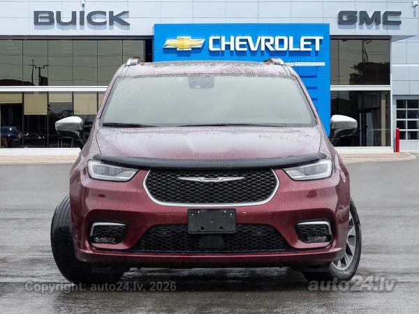 Red Chrysler Pacifica 2023 in Tallinn, with an engine capacity of 3.60 L and mileage of 79 thousand km for 44900 €, photo 1 on AUTOMOTO.COM.LV