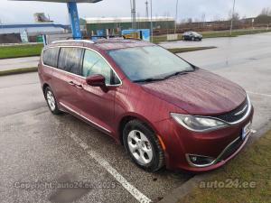 Chrysler Pacifica 2017 in Tallinn, with an engine capacity of 3.60 L and mileage of 219 thousand km for 13000 €, photo 2 on AUTOMOTO.COM.LV