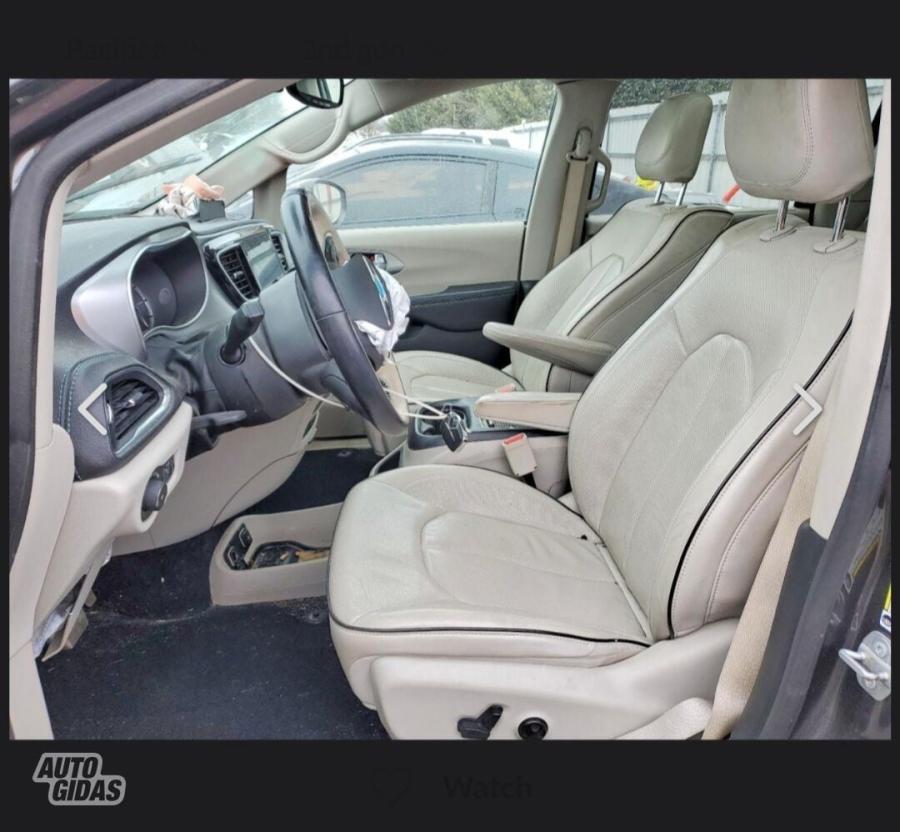 Chrysler Pacifica 2018 in Vilnius, with an engine capacity of 3.60 L and mileage of 189 thousand km for 11600 €, photo 8 on AUTOMOTO.COM.LV