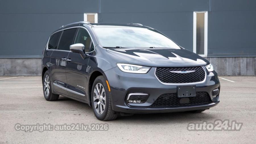 Chrysler Pacifica 2021 Tallina, ar dzinēja tilpumu 3.60 L un nobraukumu 107 tūkst. km par 34900 €, foto 1 vietnē AUTOMOTO.COM.LV