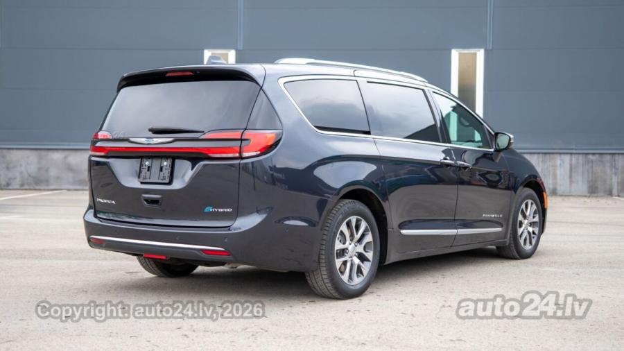 Chrysler Pacifica 2021 Tallina, ar dzinēja tilpumu 3.60 L un nobraukumu 107 tūkst. km par 34900 €, foto 4 vietnē AUTOMOTO.COM.LV