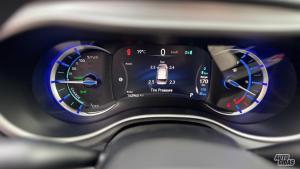Violet Chrysler Pacifica 2018 in Kaunas, with an engine capacity of 3.60 L and mileage of 162 thousand km for 17999 €, photo 22 on AUTOMOTO.COM.LV