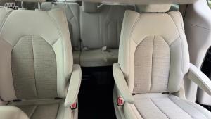Violet Chrysler Pacifica 2018 in Kaunas, with an engine capacity of 3.60 L and mileage of 162 thousand km for 17999 €, photo 23 on AUTOMOTO.COM.LV