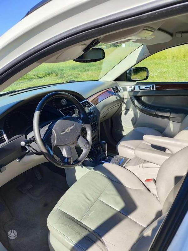 White Chrysler Pacifica 2008 in Siauliai, with an engine capacity of 3.95 L and mileage of 187 thousand km for 2500 €, photo 7 on AUTOMOTO.COM.LV