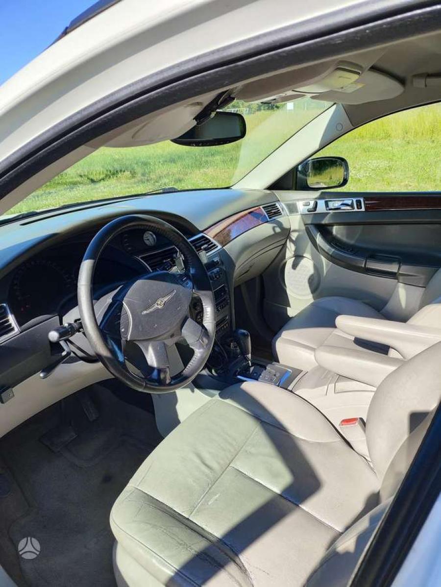 White Chrysler Pacifica 2008 in Siauliai, with an engine capacity of 3.95 L and mileage of 187 thousand km for 2500 €, photo 8 on AUTOMOTO.COM.LV