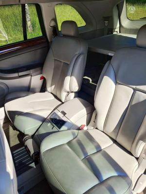 White Chrysler Pacifica 2008 in Siauliai, with an engine capacity of 3.95 L and mileage of 187 thousand km for 2500 €, photo 9 on AUTOMOTO.COM.LV