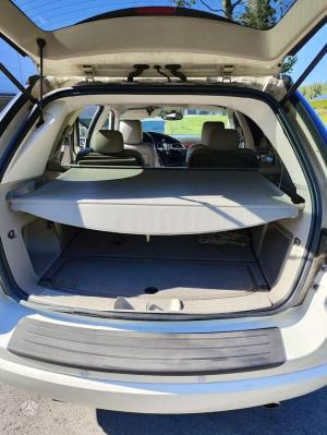 White Chrysler Pacifica 2008 in Siauliai, with an engine capacity of 3.95 L and mileage of 187 thousand km for 2500 €, photo 10 on AUTOMOTO.COM.LV