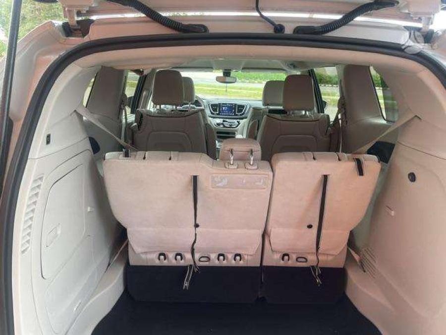 White Chrysler Pacifica 2020 in Utena, with an engine capacity of 3.60 L and mileage of 196 thousand km for 18730 €, photo 15 on AUTOMOTO.COM.LV