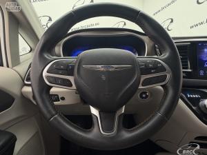 Balts Chrysler Pacifica 2017 Avižieniai, ar dzinēja tilpumu 3.60 L un nobraukumu 181 tūkst. km par 14200 €, foto 31 vietnē AUTOMOTO.COM.LV
