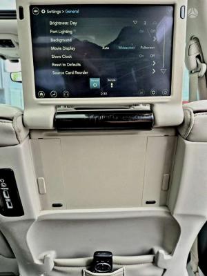 White Chrysler Pacifica 2017 in Vilnius, with an engine capacity of 3.60 L and mileage of 193 thousand km for 15900 €, photo 21 on AUTOMOTO.COM.LV