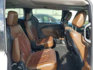 White Chrysler Pacifica 2017 in Siauliai, with an engine capacity of 3.61 L and mileage of 150 thousand km for 8900 €, photo 12 on AUTOMOTO.COM.LV