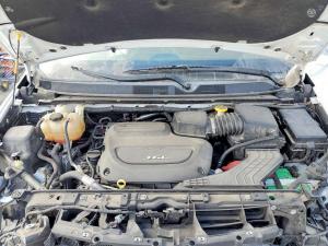 White Chrysler Pacifica 2017 in Siauliai, with an engine capacity of 3.61 L and mileage of 150 thousand km for 8900 €, photo 13 on AUTOMOTO.COM.LV