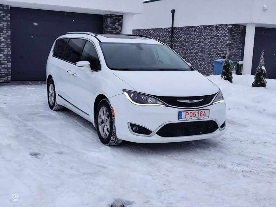 Balts Chrysler Pacifica 2018 Kauņa, ar dzinēja tilpumu 3.61 L un nobraukumu 222 tūkst. km par 14000 €, foto 2 vietnē AUTOMOTO.COM.LV