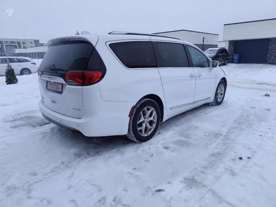 Balts Chrysler Pacifica 2018 Kauņa, ar dzinēja tilpumu 3.61 L un nobraukumu 222 tūkst. km par 14000 €, foto 5 vietnē AUTOMOTO.COM.LV