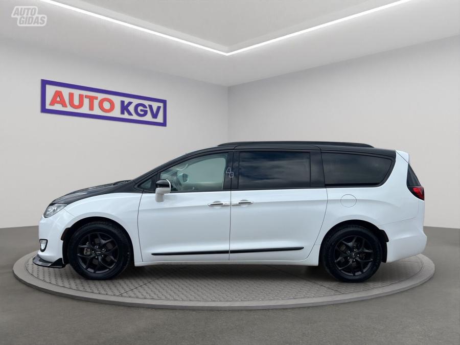 Balts Chrysler Pacifica 2018 Kauņa, ar dzinēja tilpumu 3.60 L un nobraukumu 237 tūkst. km par 14999 €, foto 3 vietnē AUTOMOTO.COM.LV