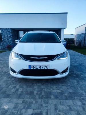 Balts Chrysler Pacifica 2018 Kauņa, ar dzinēja tilpumu 3.61 L un nobraukumu 217 tūkst. km par 16500 €, foto 3 vietnē AUTOMOTO.COM.LV