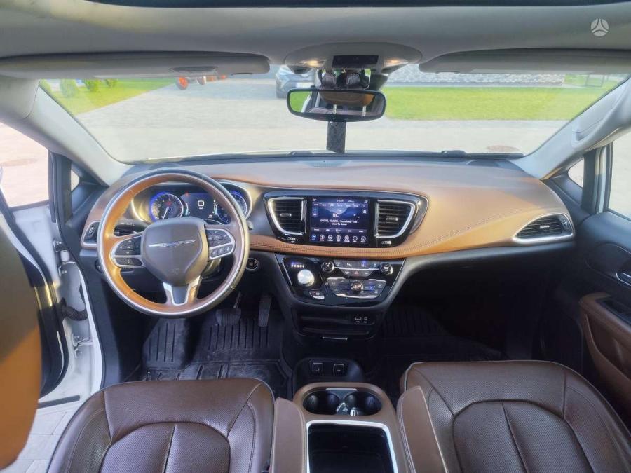Balts Chrysler Pacifica 2018 Kauņa, ar dzinēja tilpumu 3.61 L un nobraukumu 217 tūkst. km par 16500 €, foto 13 vietnē AUTOMOTO.COM.LV