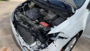White Chrysler Pacifica 2018 in Ukmerge, with an engine capacity of 3.61 L and mileage of 247 thousand km for 7300 €, photo 11 on AUTOMOTO.COM.LV