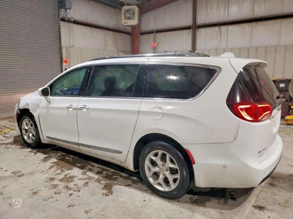 Balts Chrysler Pacifica 2018 Kauņa, ar dzinēja tilpumu 3.61 L un nobraukumu 228 tūkst. km par 9000 €, foto 1 vietnē AUTOMOTO.COM.LV