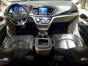 White Chrysler Pacifica 2018 in Kaunas, with an engine capacity of 3.61 L and mileage of 228 thousand km for 9000 €, photo 12 on AUTOMOTO.COM.LV