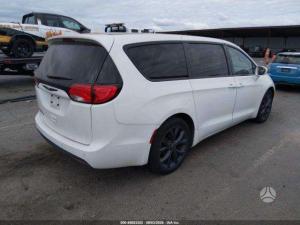 Balts Chrysler Pacifica 2018 Klaipėda, ar dzinēja tilpumu 3.61 L un nobraukumu 154 tūkst. km par 3000 €, foto 5 vietnē AUTOMOTO.COM.LV