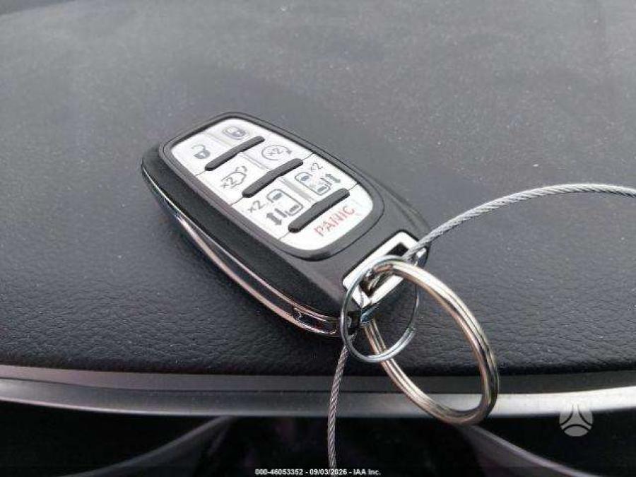 Balts Chrysler Pacifica 2018 Klaipėda, ar dzinēja tilpumu 3.61 L un nobraukumu 154 tūkst. km par 3000 €, foto 12 vietnē AUTOMOTO.COM.LV