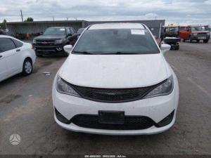 Balts Chrysler Pacifica 2018 Klaipėda, ar dzinēja tilpumu 3.61 L un nobraukumu 154 tūkst. km par 3000 €, foto 14 vietnē AUTOMOTO.COM.LV