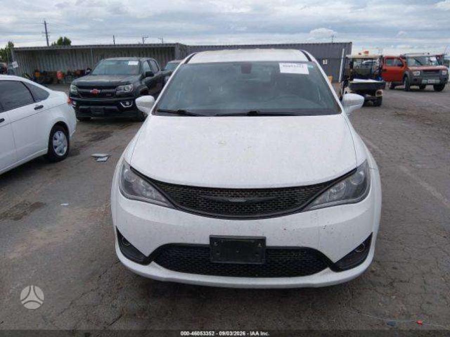 Balts Chrysler Pacifica 2018 Klaipėda, ar dzinēja tilpumu 3.61 L un nobraukumu 154 tūkst. km par 3000 €, foto 14 vietnē AUTOMOTO.COM.LV
