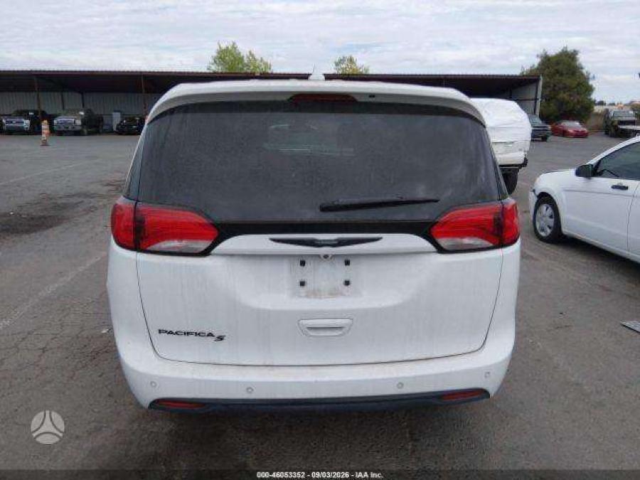 Balts Chrysler Pacifica 2018 Klaipėda, ar dzinēja tilpumu 3.61 L un nobraukumu 154 tūkst. km par 3000 €, foto 18 vietnē AUTOMOTO.COM.LV