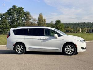 Balts Chrysler Pacifica 2018 Kauņa, ar dzinēja tilpumu 3.61 L un nobraukumu 220 tūkst. km par 14800 €, foto 10 vietnē AUTOMOTO.COM.LV