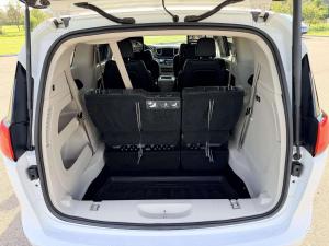 Balts Chrysler Pacifica 2018 Kauņa, ar dzinēja tilpumu 3.61 L un nobraukumu 220 tūkst. km par 14800 €, foto 15 vietnē AUTOMOTO.COM.LV