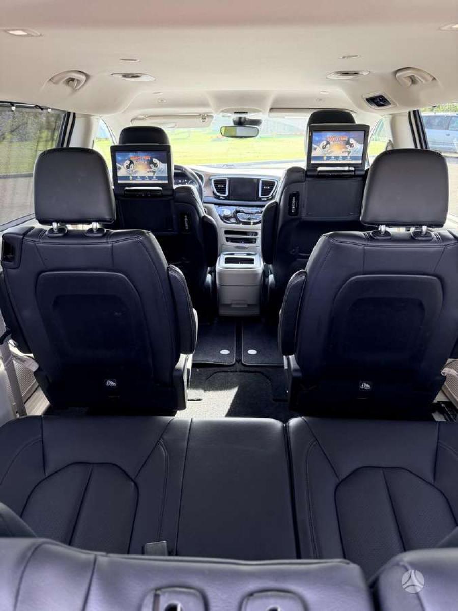 Balts Chrysler Pacifica 2018 Kauņa, ar dzinēja tilpumu 3.61 L un nobraukumu 220 tūkst. km par 14800 €, foto 16 vietnē AUTOMOTO.COM.LV