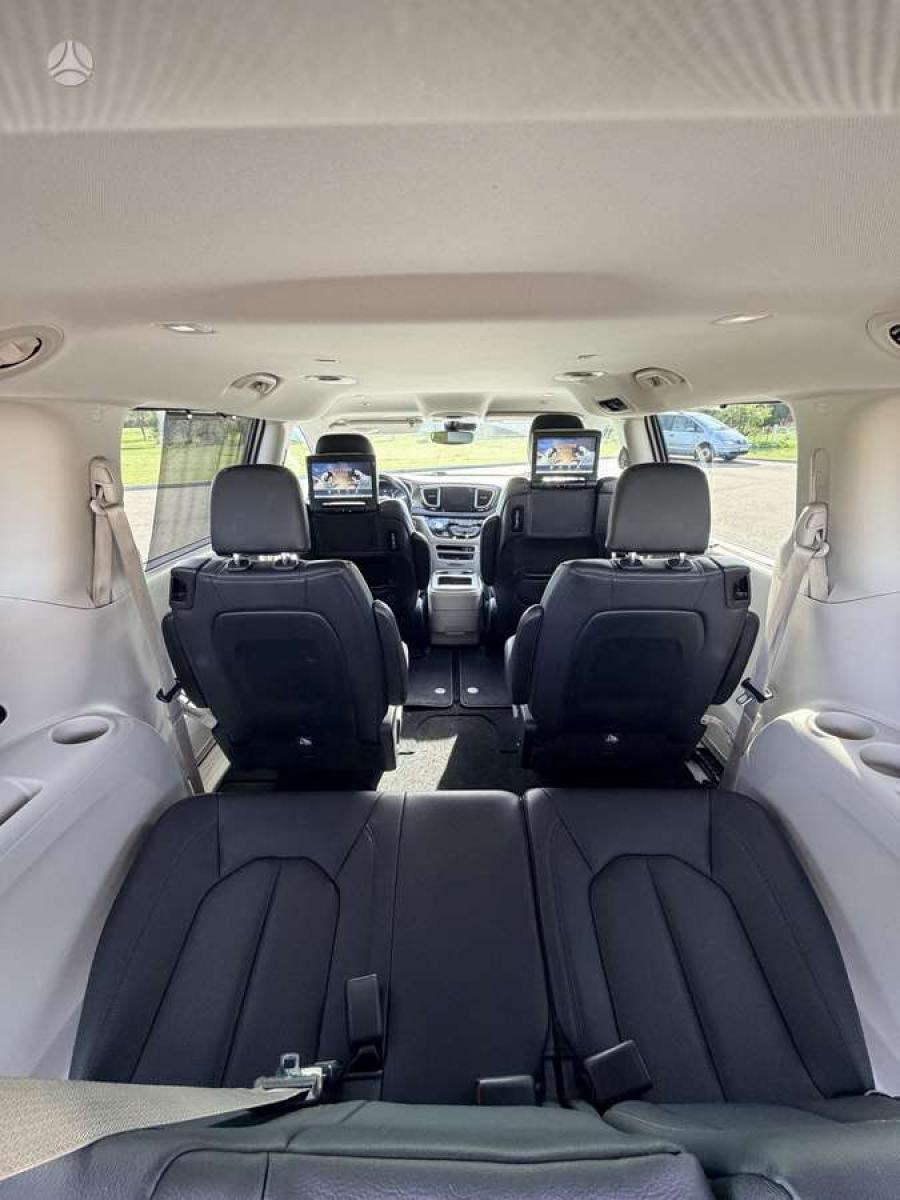 Balts Chrysler Pacifica 2018 Kauņa, ar dzinēja tilpumu 3.61 L un nobraukumu 220 tūkst. km par 14800 €, foto 18 vietnē AUTOMOTO.COM.LV