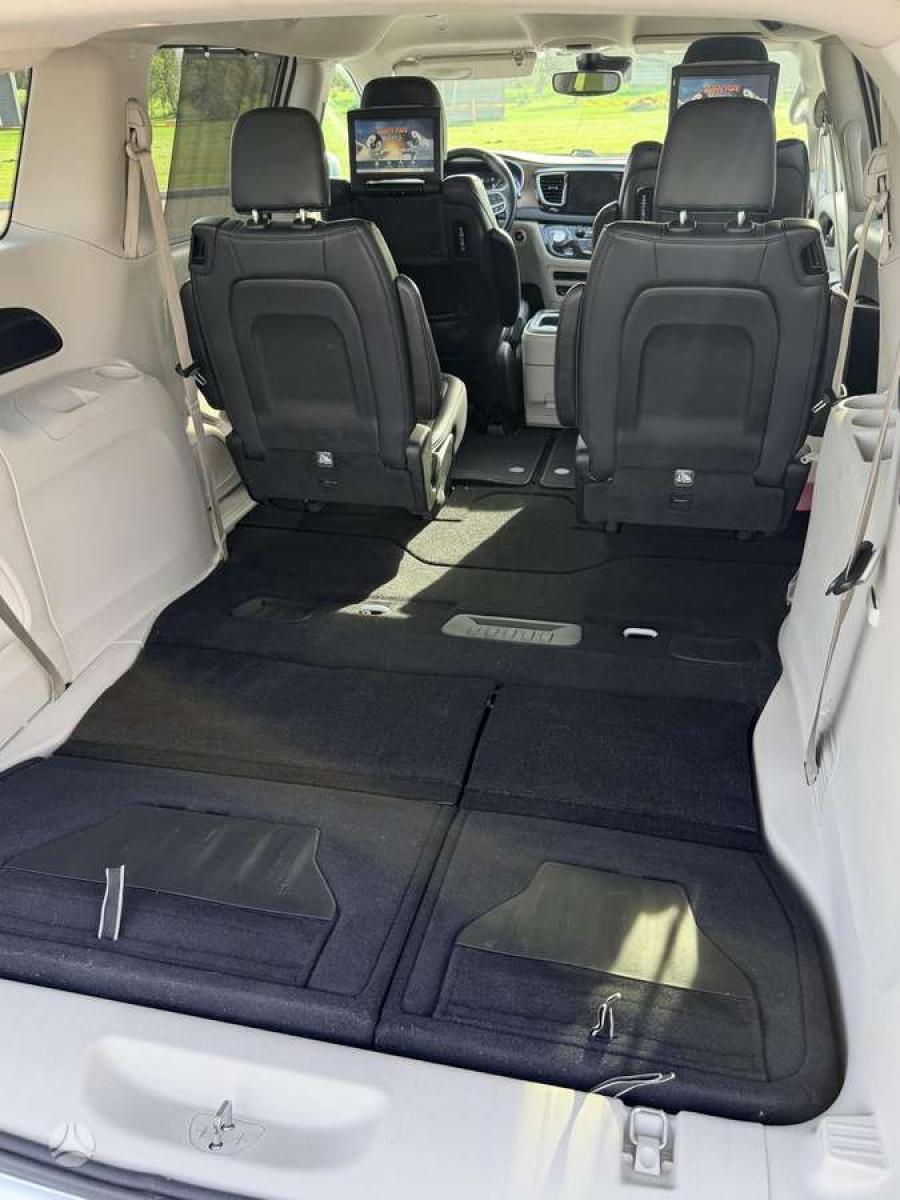 Balts Chrysler Pacifica 2018 Kauņa, ar dzinēja tilpumu 3.61 L un nobraukumu 220 tūkst. km par 14800 €, foto 22 vietnē AUTOMOTO.COM.LV