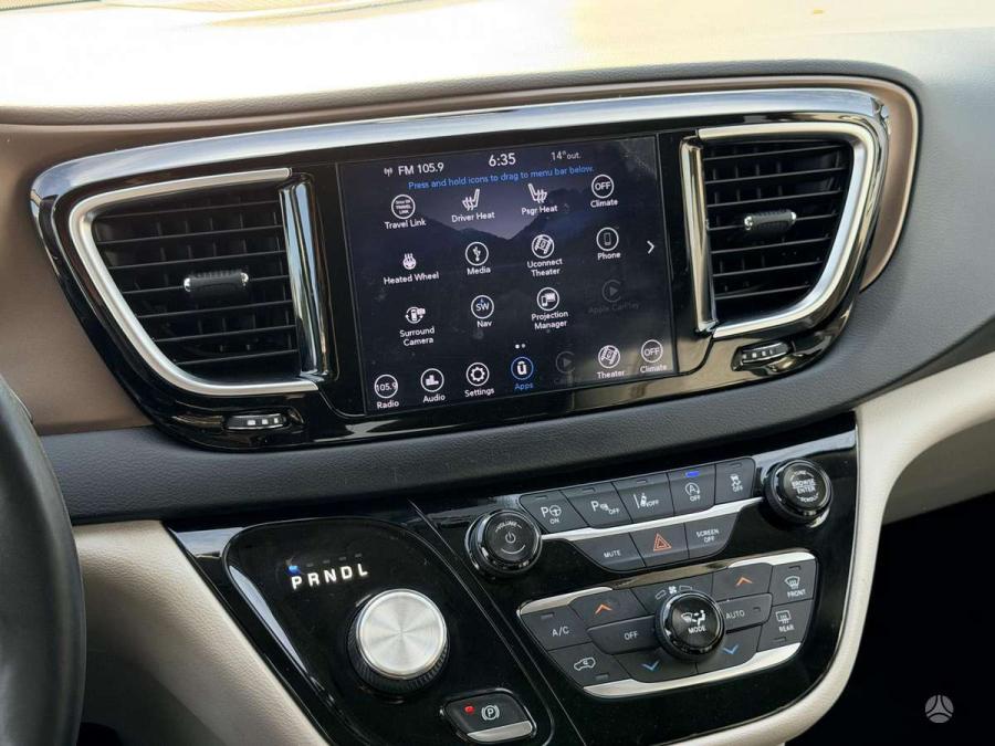Balts Chrysler Pacifica 2018 Kauņa, ar dzinēja tilpumu 3.61 L un nobraukumu 220 tūkst. km par 14800 €, foto 27 vietnē AUTOMOTO.COM.LV