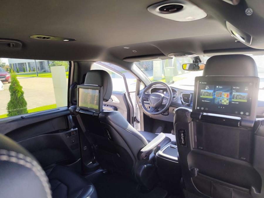 Balts Chrysler Pacifica 2018 Kauņa, ar dzinēja tilpumu 3.61 L un nobraukumu 167 tūkst. km par 14200 €, foto 11 vietnē AUTOMOTO.COM.LV
