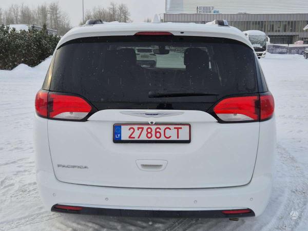 Balts Chrysler Pacifica 2019 Šauļi, ar dzinēja tilpumu 3.61 L un nobraukumu 215 tūkst. km par 14700 €, foto 7 vietnē AUTOMOTO.COM.LV