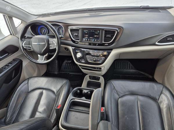 Balts Chrysler Pacifica 2019 Šauļi, ar dzinēja tilpumu 3.61 L un nobraukumu 215 tūkst. km par 14700 €, foto 9 vietnē AUTOMOTO.COM.LV