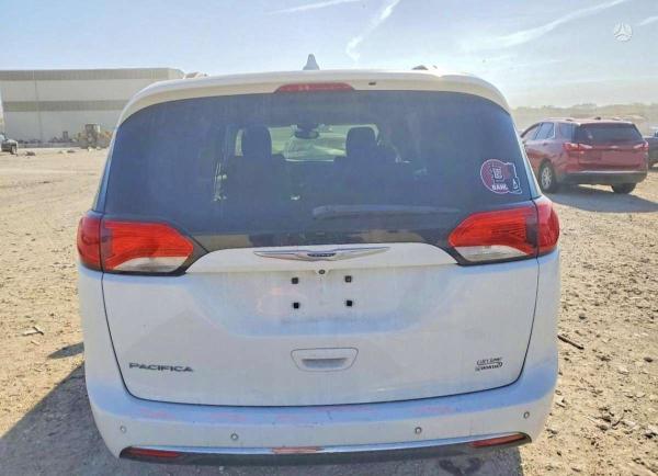 Balts Chrysler Pacifica 2019 Viļņa, ar dzinēja tilpumu 3.61 L un nobraukumu 230 tūkst. km par 7900 €, foto 6 vietnē AUTOMOTO.COM.LV