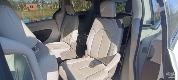 Balts Chrysler Pacifica 2020 Šauļi, ar dzinēja tilpumu 3.60 L un nobraukumu 318 tūkst. km par 15000 €, foto 5 vietnē AUTOMOTO.COM.LV