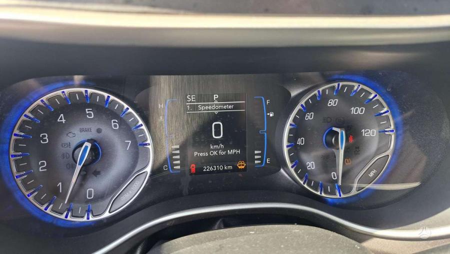 Balts Chrysler Pacifica 2020 Kauņa, ar dzinēja tilpumu 3.61 L un nobraukumu 220 tūkst. km par 15700 €, foto 21 vietnē AUTOMOTO.COM.LV