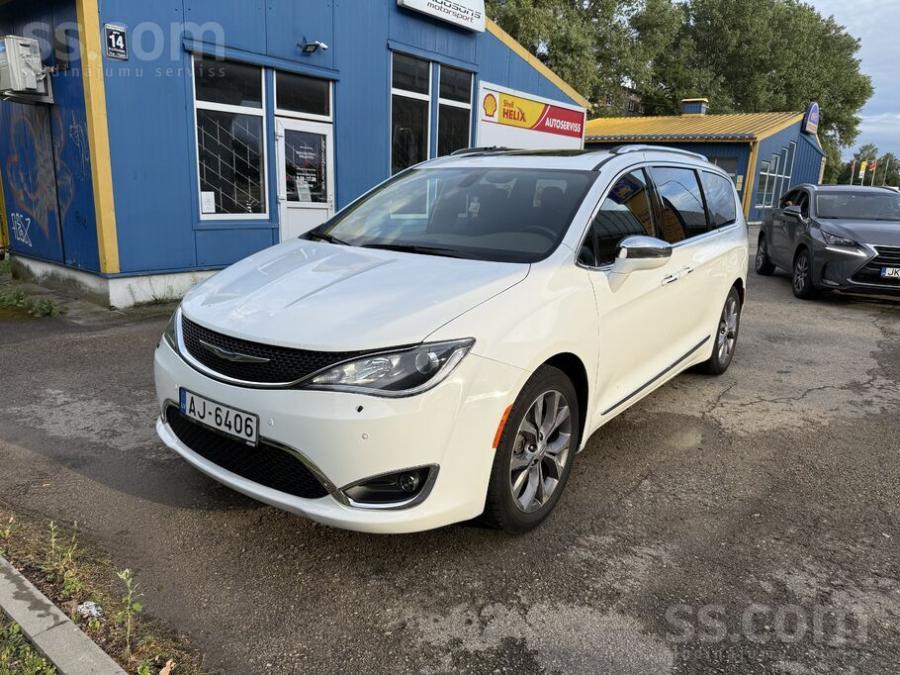 Balts Chrysler Pacifica 2020 Rīga, ar dzinēja tilpumu 3.60 L un nobraukumu 104 tūkst. km par 19900 €, foto 3 vietnē AUTOMOTO.COM.LV