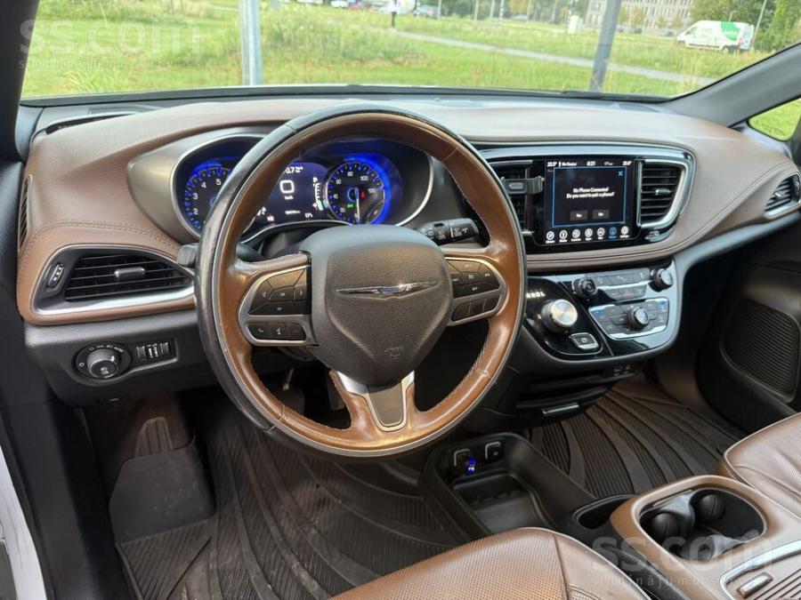 Balts Chrysler Pacifica 2020 Rīga, ar dzinēja tilpumu 3.60 L un nobraukumu 104 tūkst. km par 19900 €, foto 7 vietnē AUTOMOTO.COM.LV
