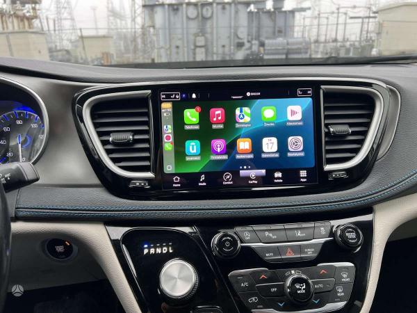 White Chrysler Pacifica 2021 in Siauliai, with an engine capacity of 3.60 L and mileage of 210 thousand km for 17350 €, photo 11 on AUTOMOTO.COM.LV