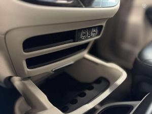 White Chrysler Pacifica 2021 in Klaipeda, with an engine capacity of 3.61 L and mileage of 148 thousand km for 22750 €, photo 30 on AUTOMOTO.COM.LV